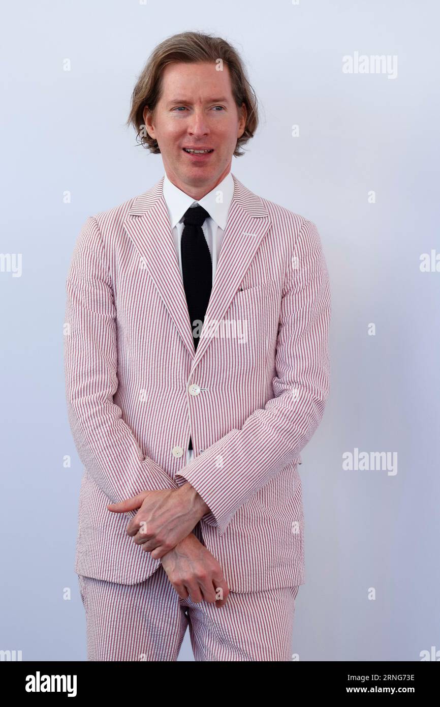Wes Anderson poses at the photocall of 'The Wonderful Story of Henry ...