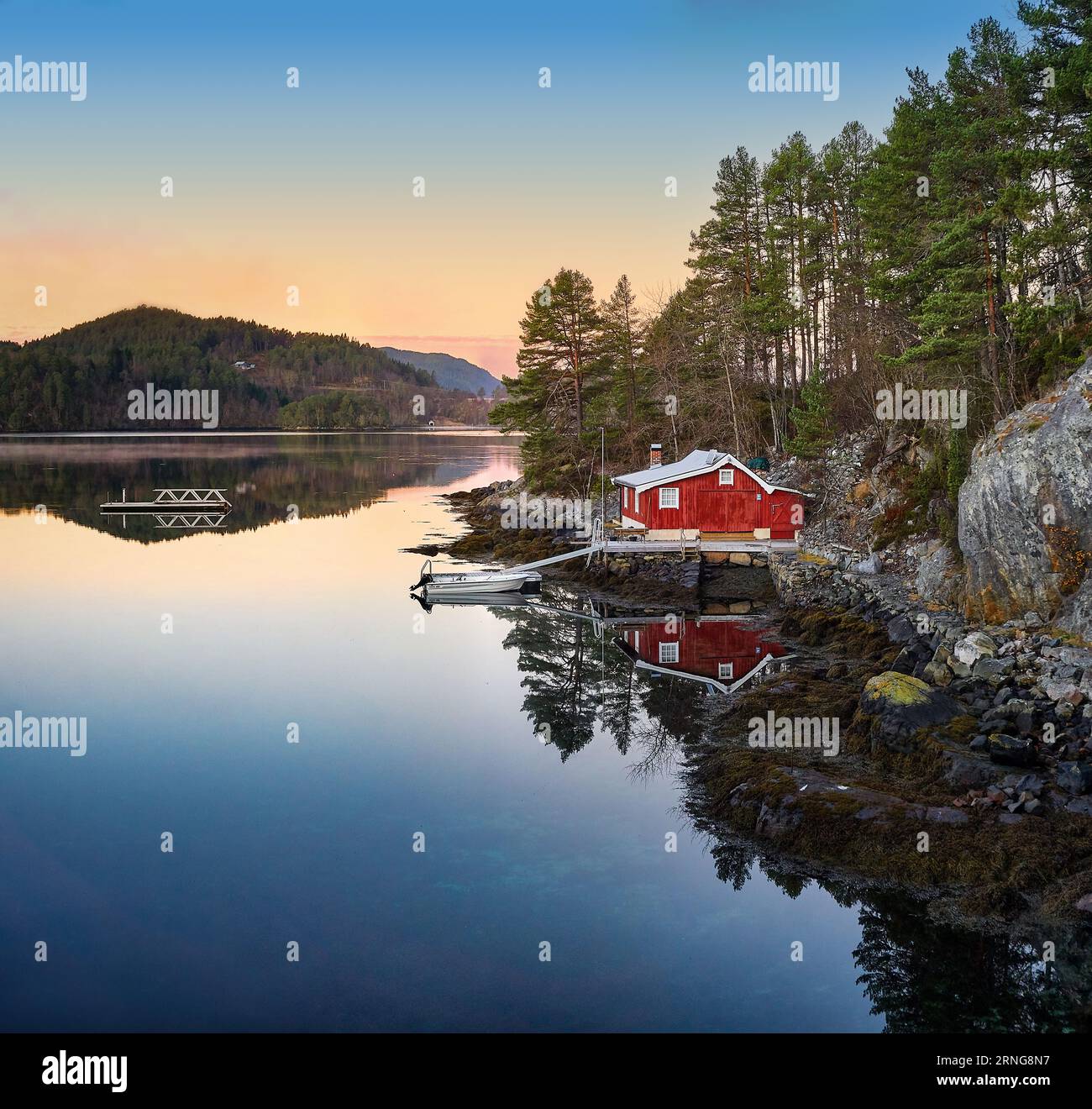 Skodjestraumen hi-res stock photography and images - Alamy