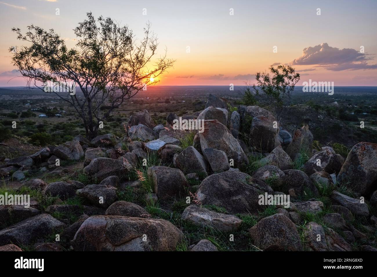 An Australian outback sunset - the sun setting at Towers Hill, Charters ...