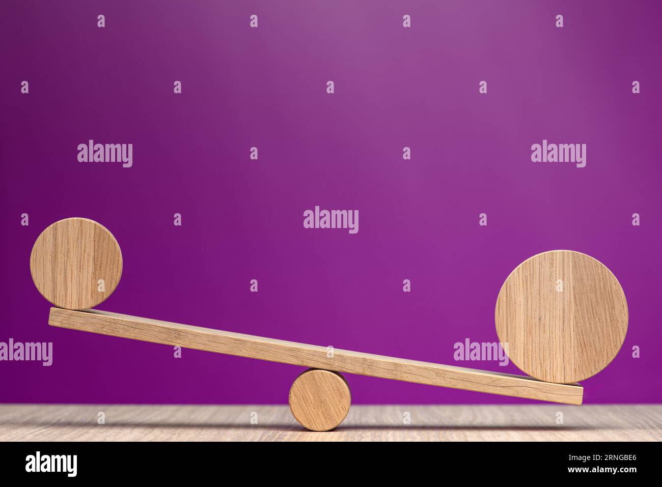 Circle sizes scale hi-res stock photography and images - Alamy