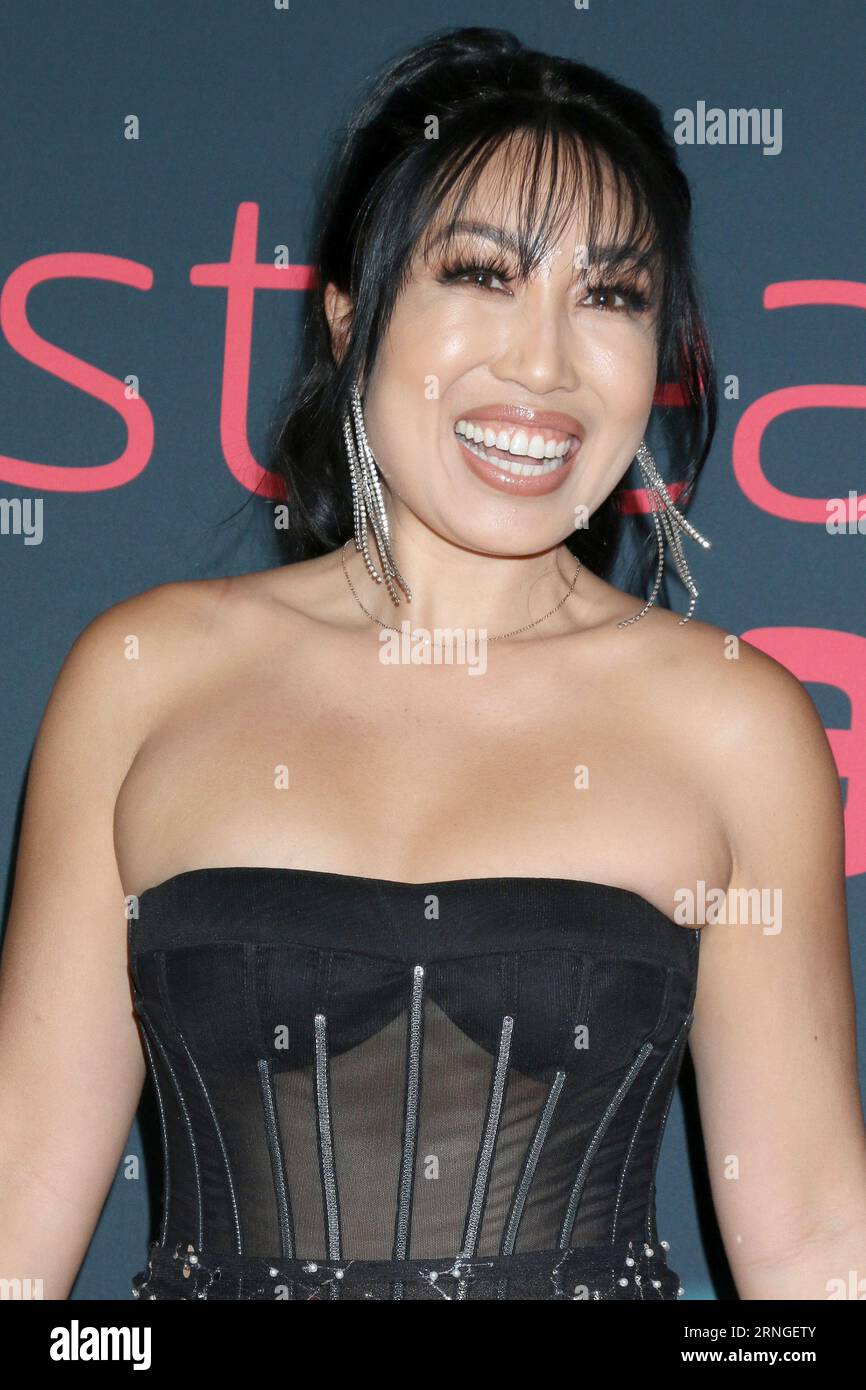 Blogilates hi-res stock photography and images - Alamy