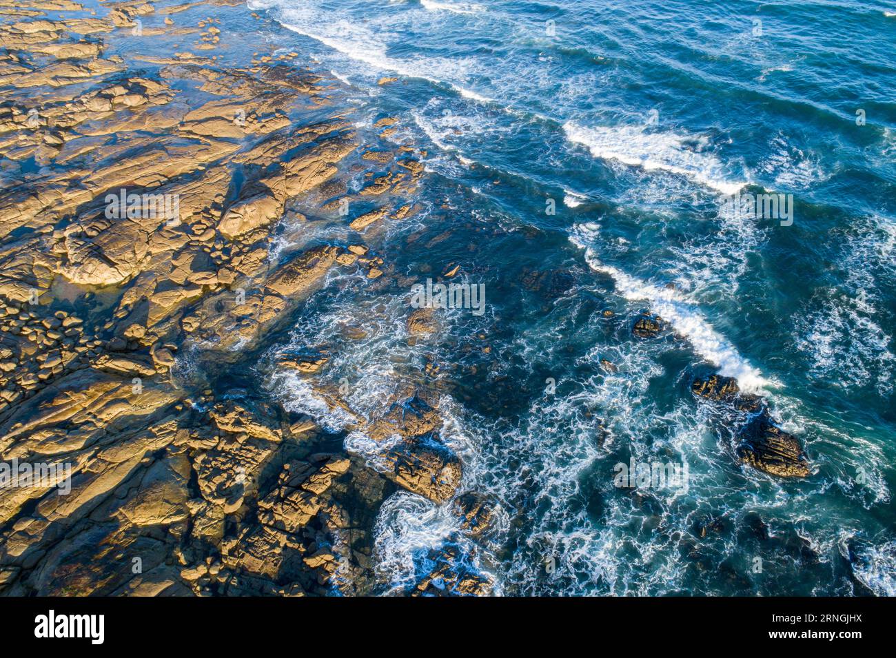Aerial view rocky shore seaside hi-res stock photography and images - Alamy