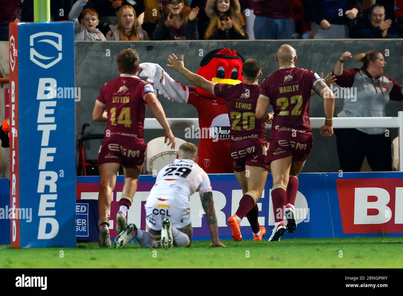 Jez lewis hi-res stock photography and images - Alamy