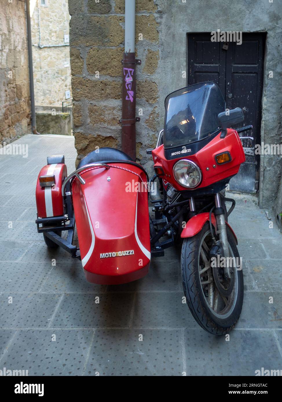 Motorbike street view hi-res stock photography and images - Alamy