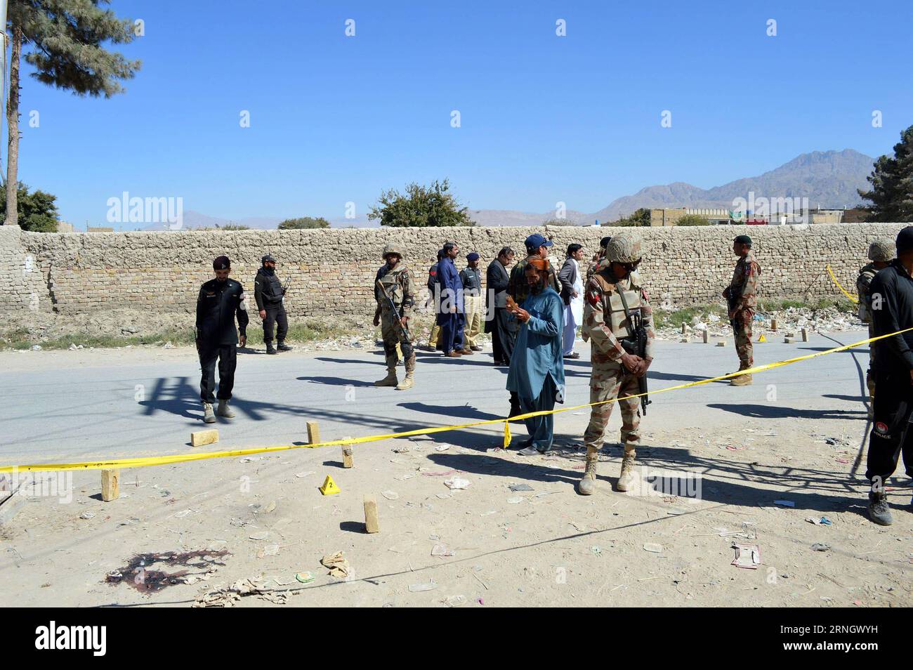 Pakistan quetta firing hi-res stock photography and images - Alamy