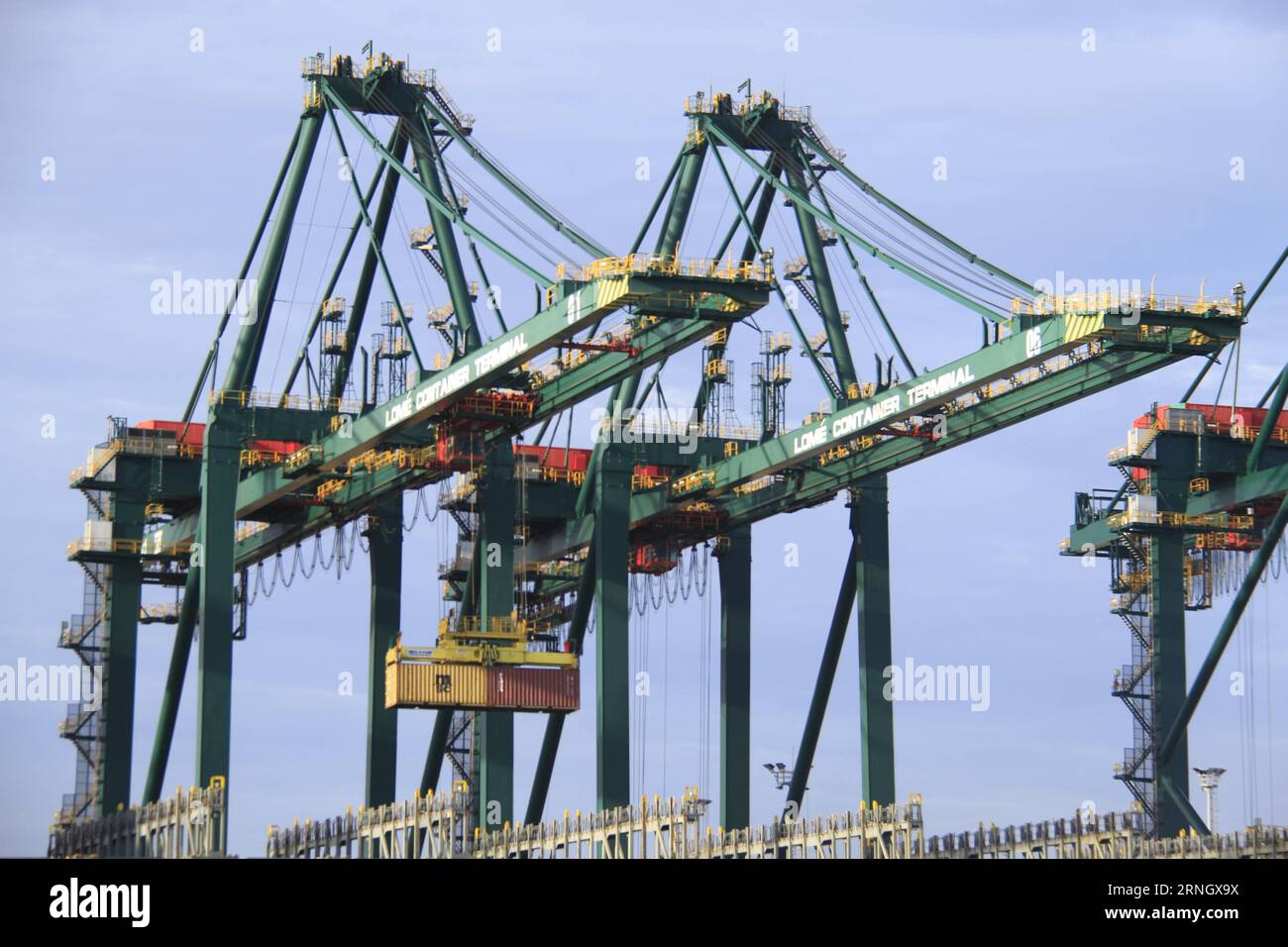 Lome container terminal hi-res stock photography and images - Alamy