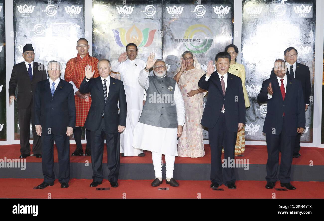 (161016) -- GOA, Oct. 16, 2016 -- Chinese President Xi Jinping, Indian ...