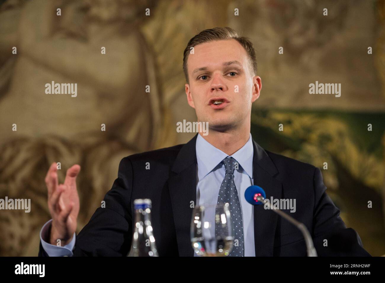 Lthuania vlius seimas hi-res stock photography and images - Alamy