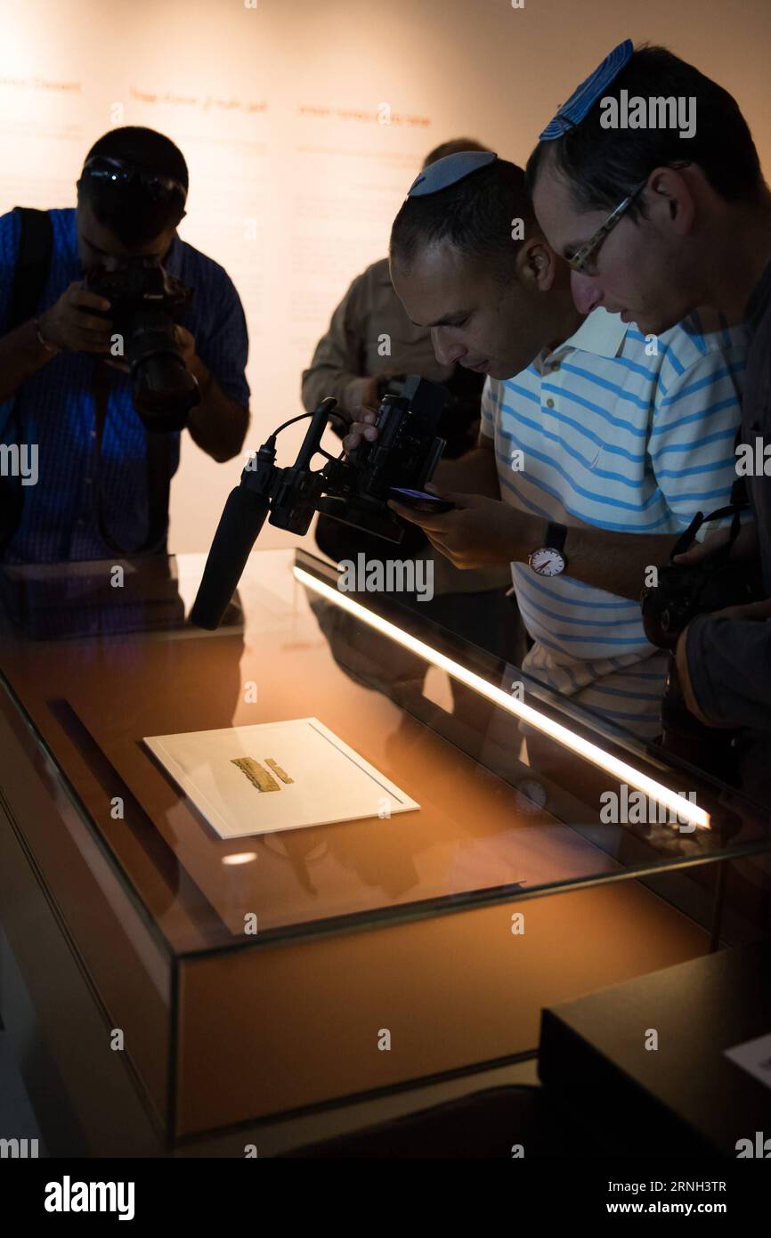 Hebrew papyrus hi-res stock photography and images - Alamy