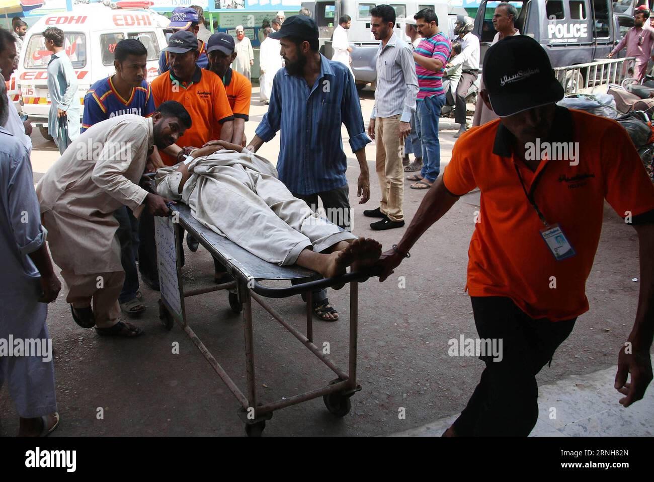 Injury breaking hi-res stock photography and images - Alamy