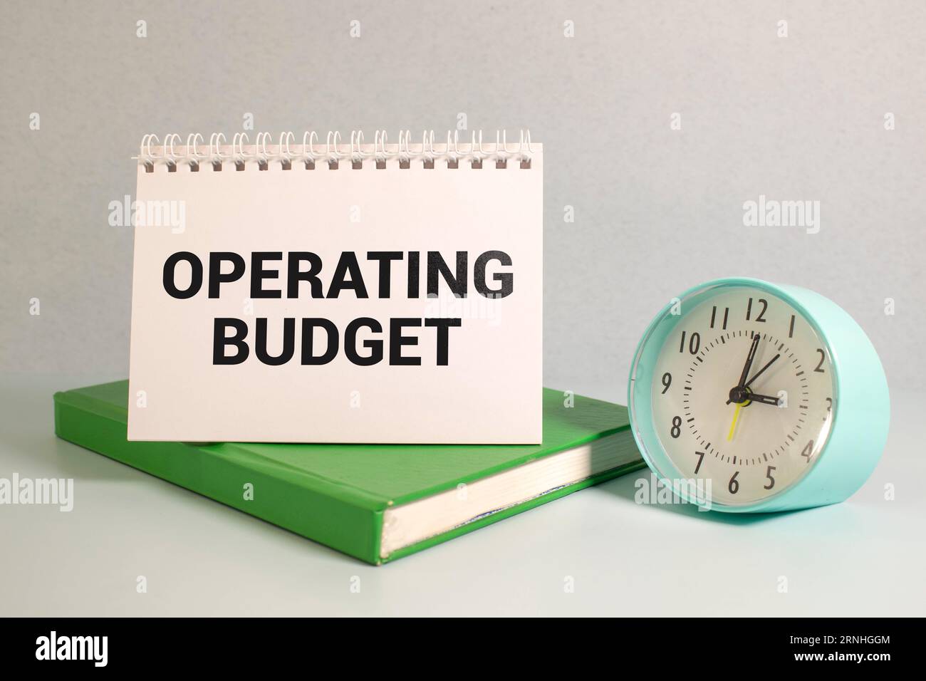 Budget focus on background hi-res stock photography and images - Alamy