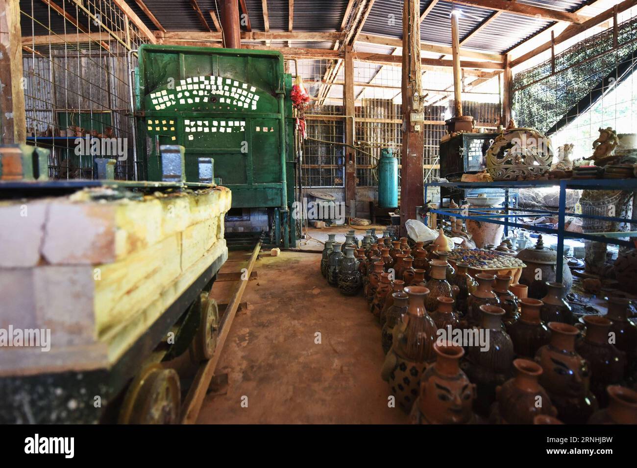 (161122) -- BANGKOK, Nov. 22, 2016 -- Photo taken on Nov. 13, 2016 ...