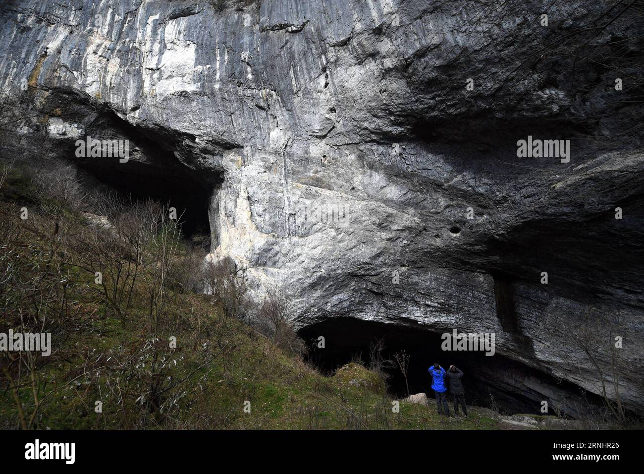 Giant sinkhole china hi-res stock photography and images - Alamy