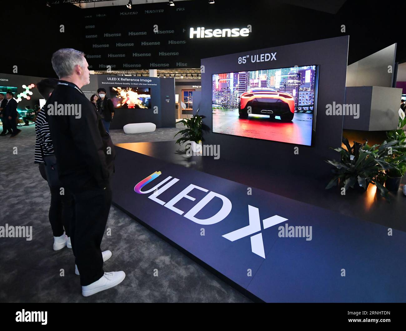 Hisense products hi-res stock photography and images - Alamy