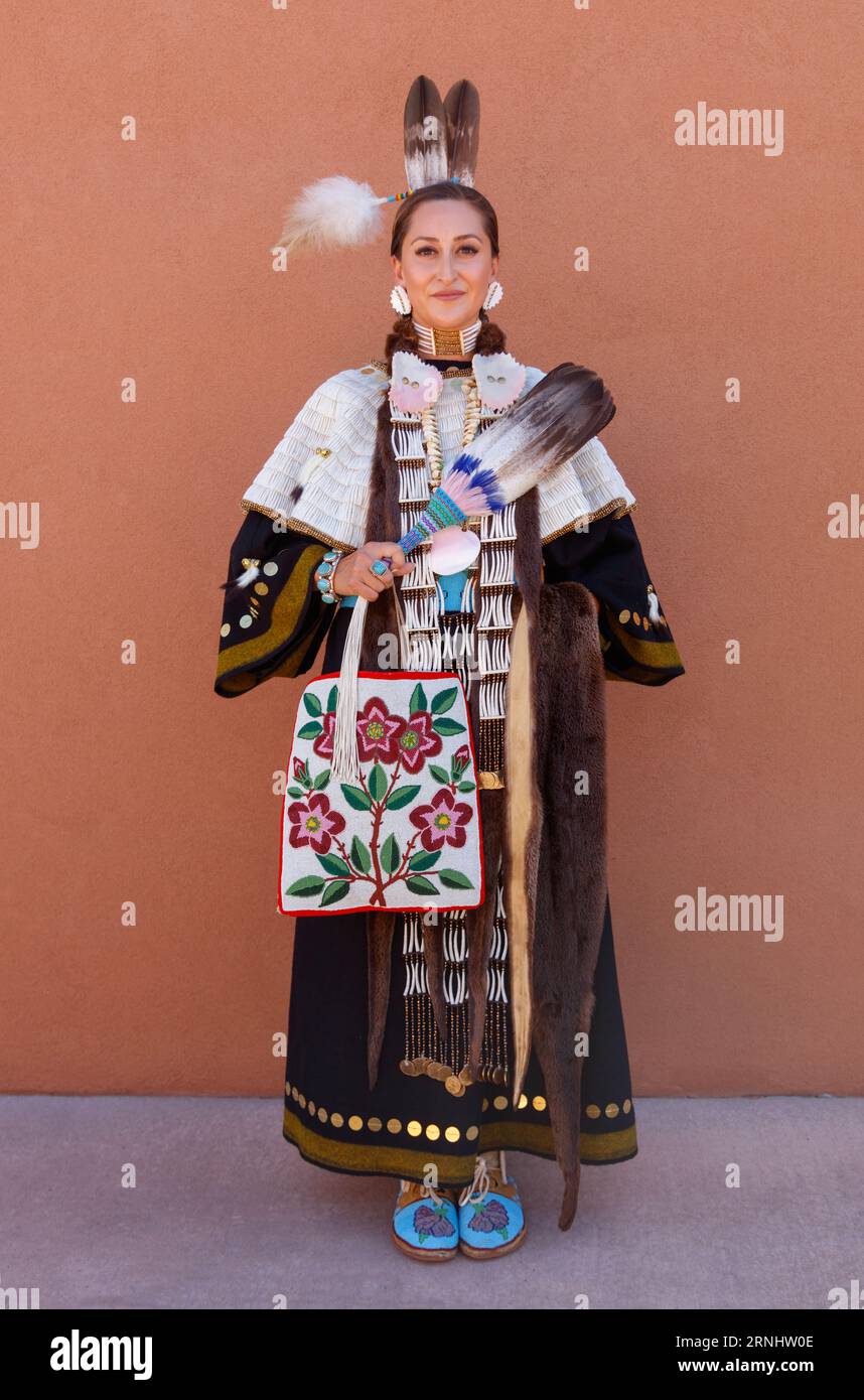 Person regalia hi-res stock photography and images - Alamy