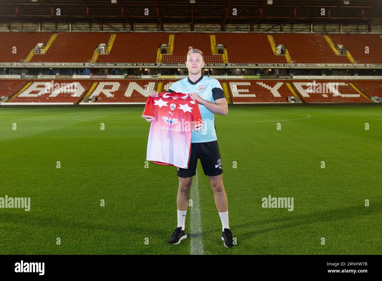 Sam Cosgrove signs for Barnsley FC on a two year deal with options at ...