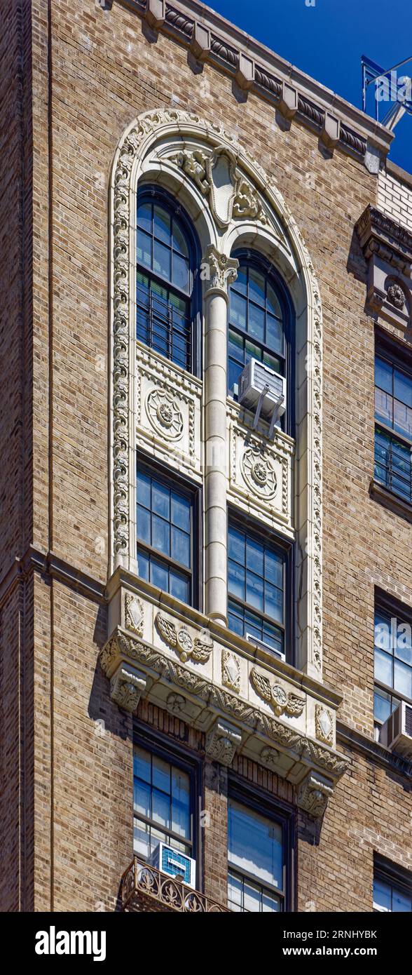 Upper West Side: Emery Roth designed Manhattan landmark 175 West 76th ...
