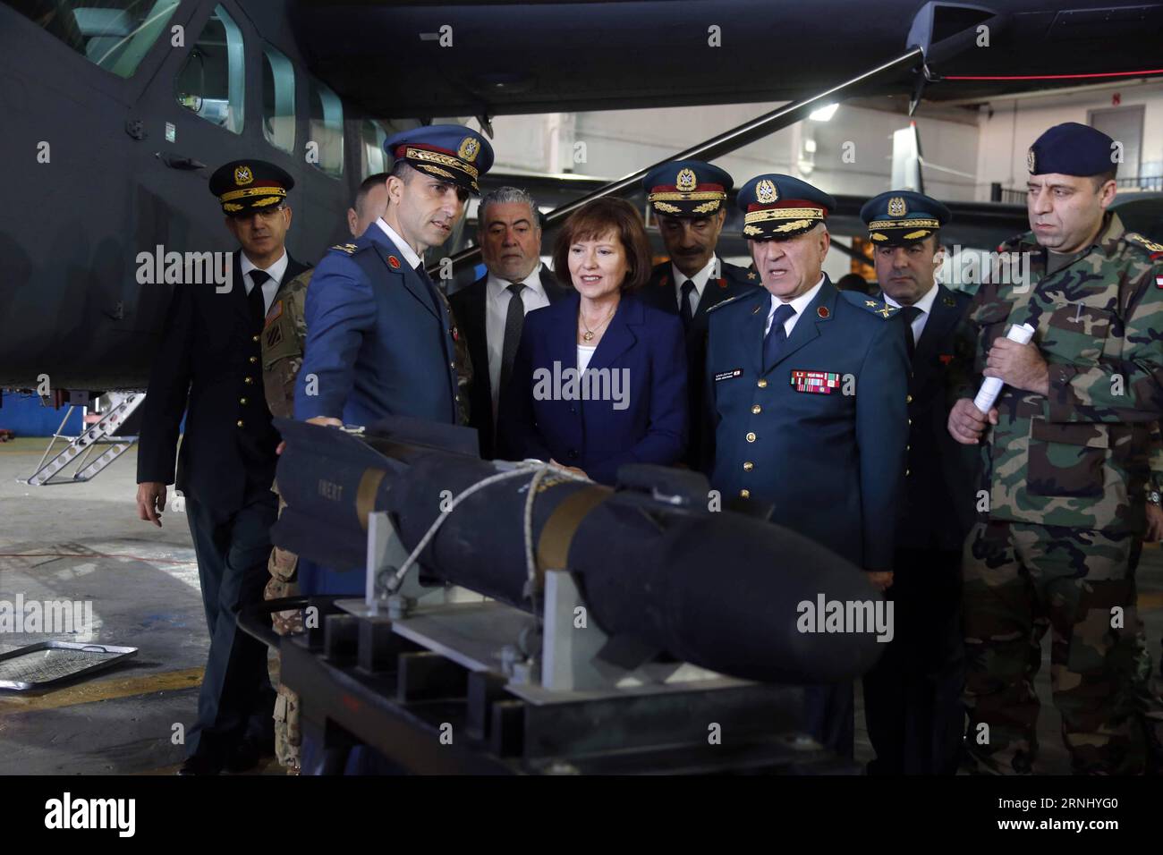 Hellfire missile hi-res stock photography and images - Alamy