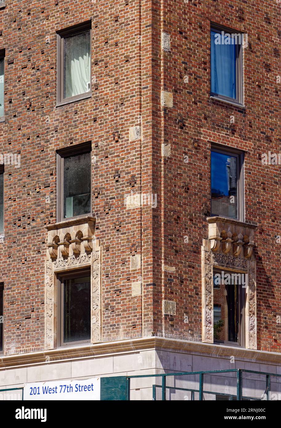 201 west 77th st hi-res stock photography and images - Alamy