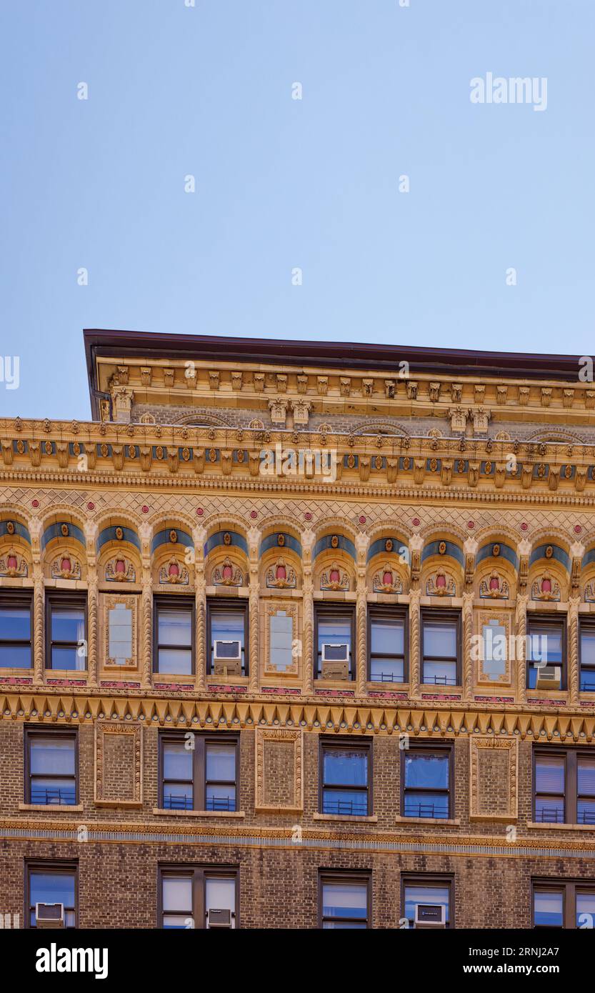 Upper West Side: Bancroft, the Emery Roth-designed apartment building ...