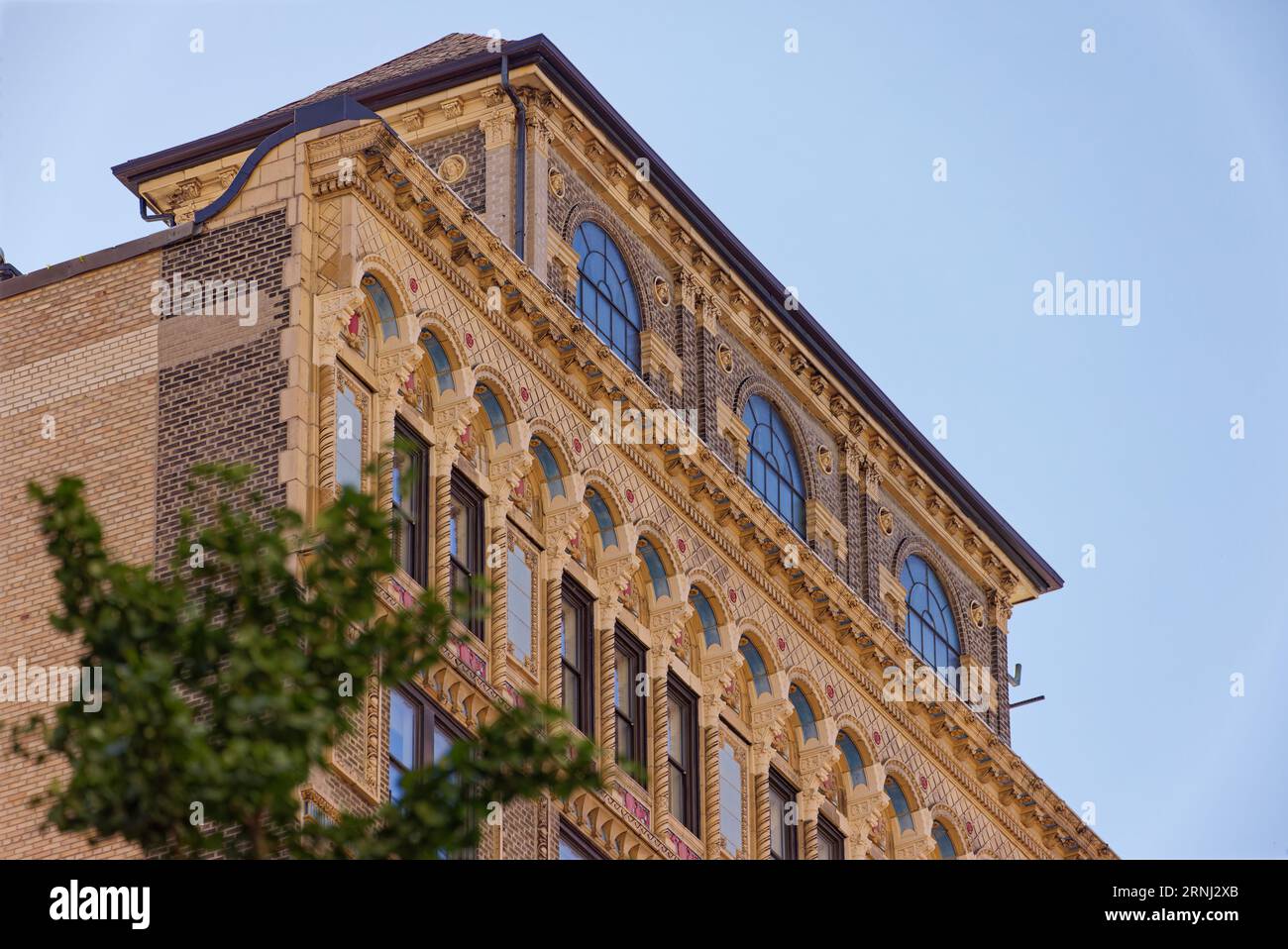 Upper West Side: Bancroft, the Emery Roth-designed apartment building ...