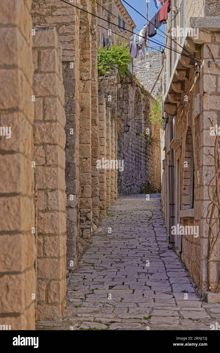 Urban stone pathway hi-res stock photography and images - Alamy