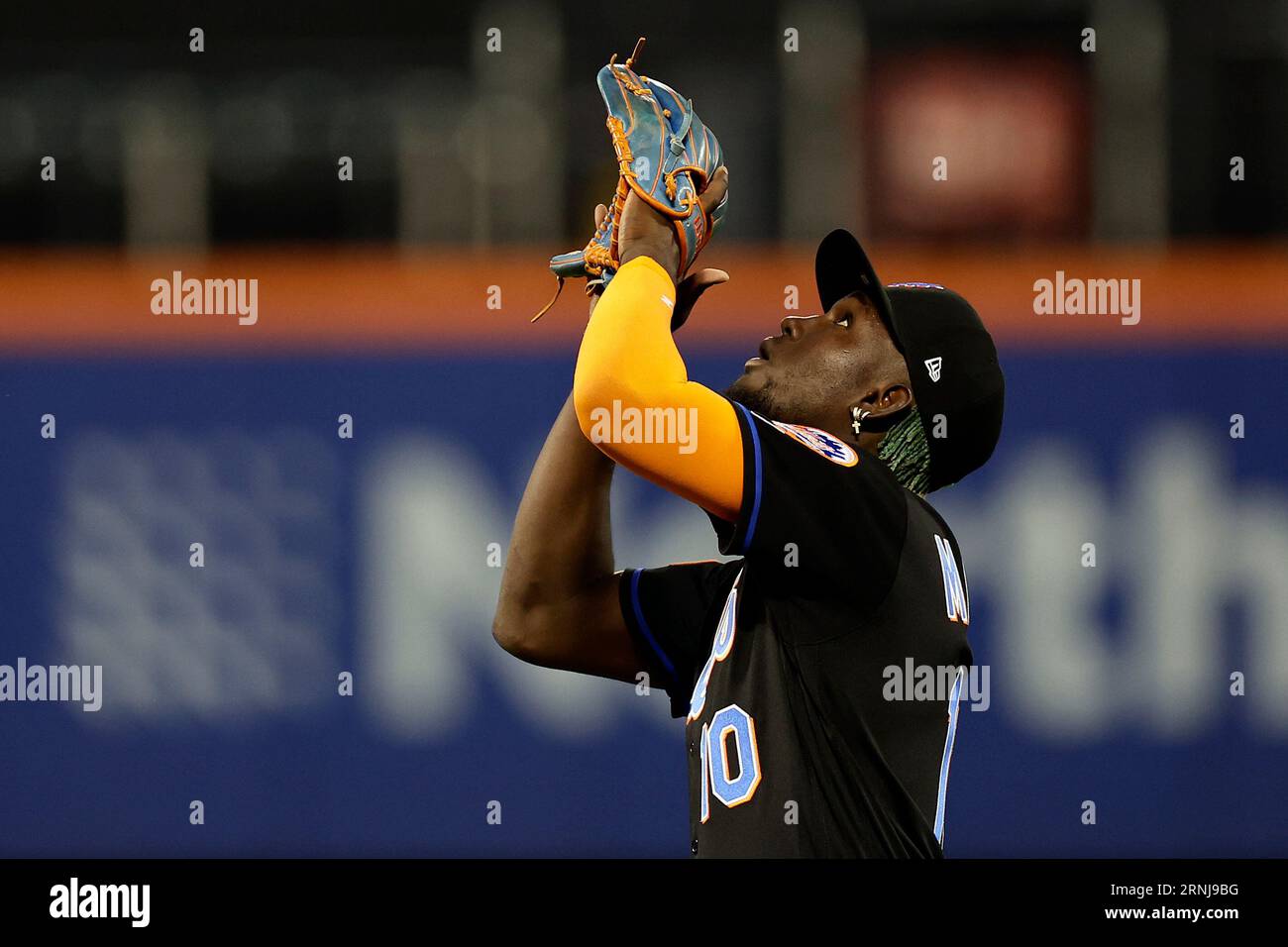 New York Mets second baseman Ronny Mauricio (10) in action against the ...