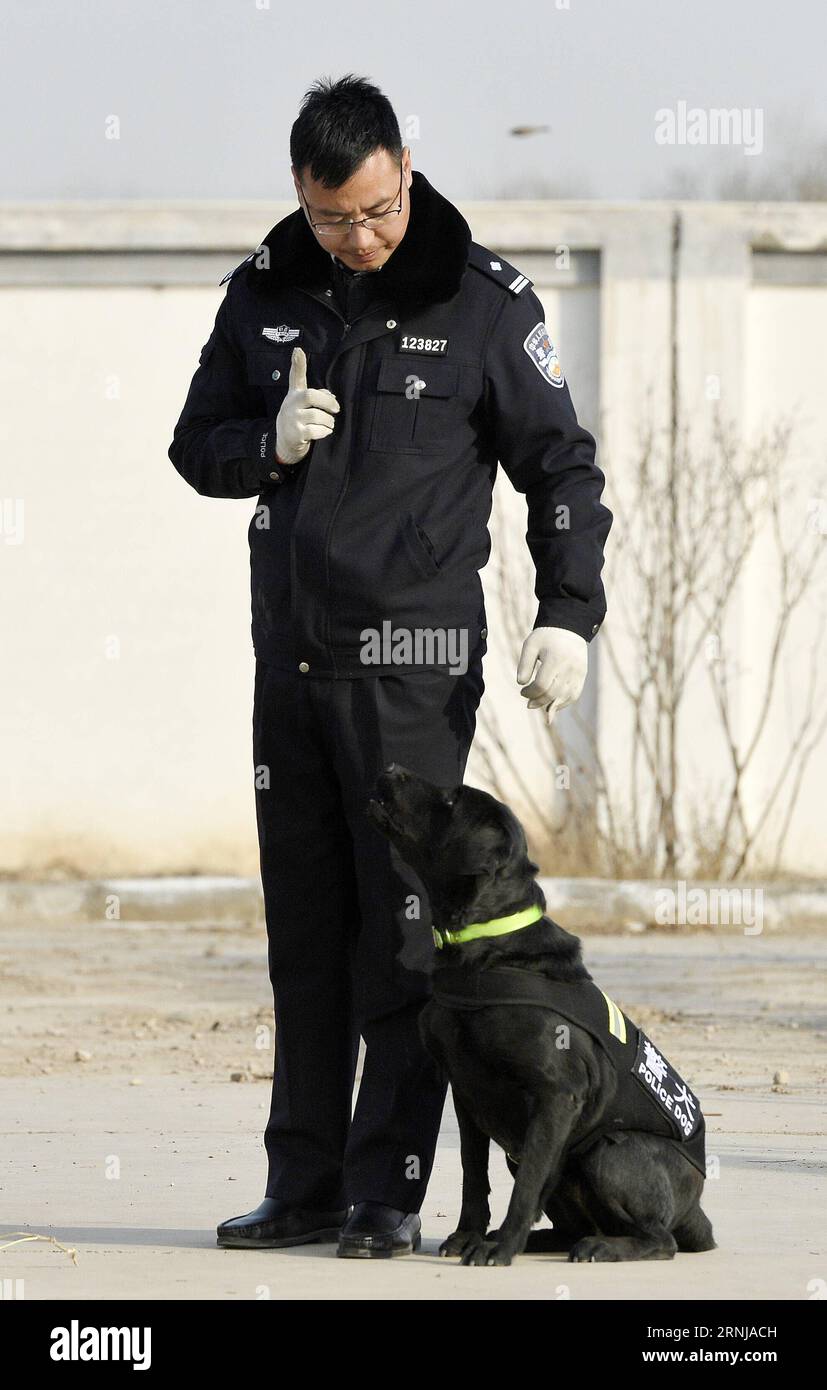 Hometown trains and railway trains hi-res stock photography and images ...