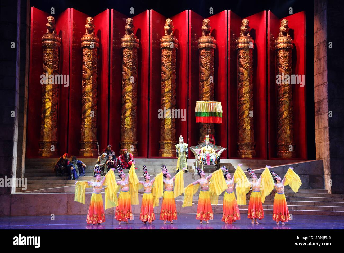 Lebanese dance hi-res stock photography and images - Alamy