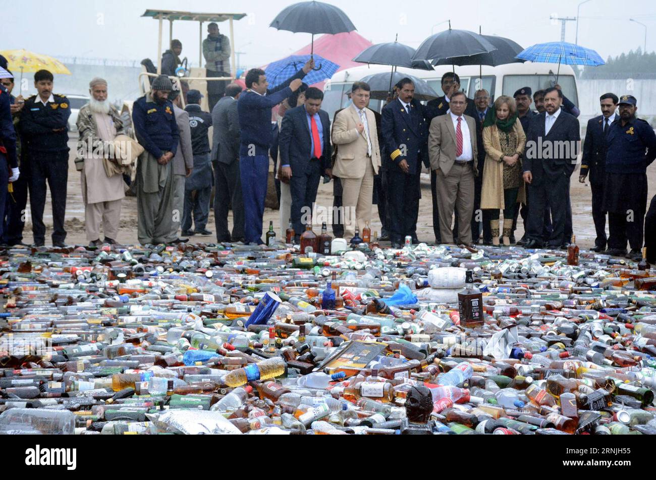 Contraband items hi-res stock photography and images - Alamy