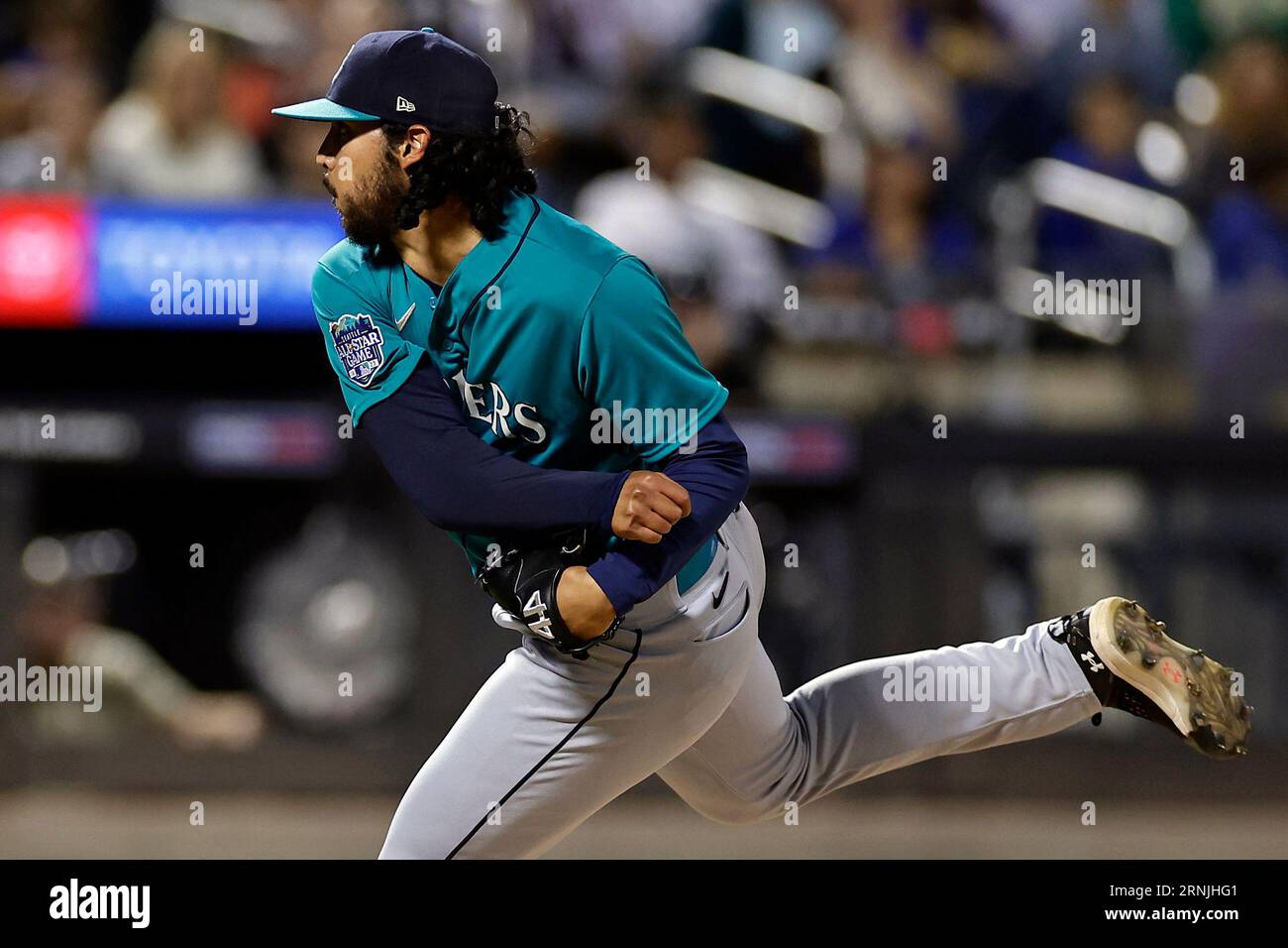 Seattle Mariners pitcher Andres Munoz pitches against the New York Mets ...
