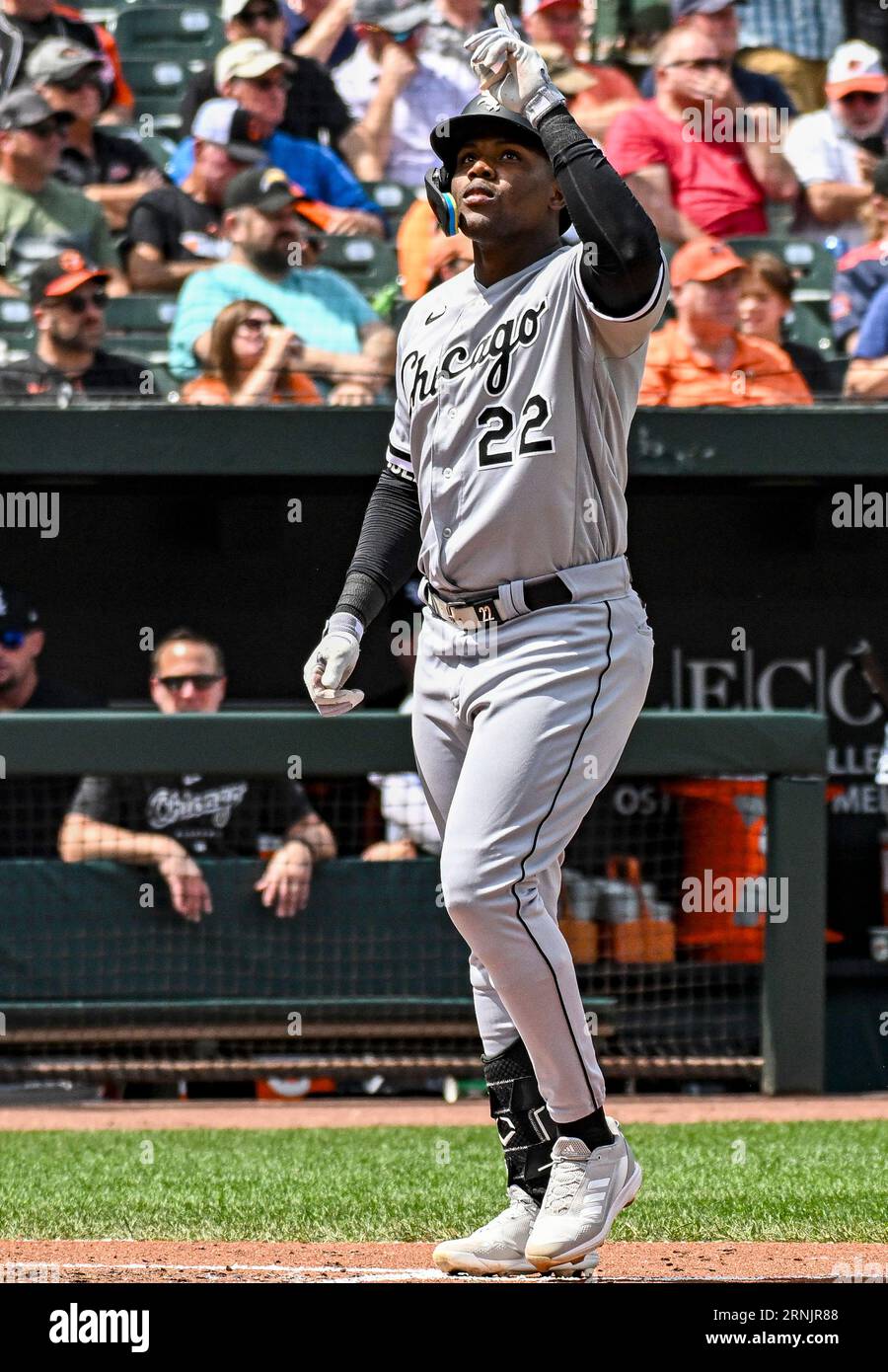 BALTIMORE, MD - August 30: Chicago White Sox right fielder Oscar Colas ...