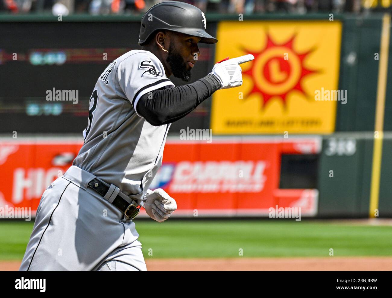 BALTIMORE, MD - August 30: Chicago White Sox designated hitter Eloy ...