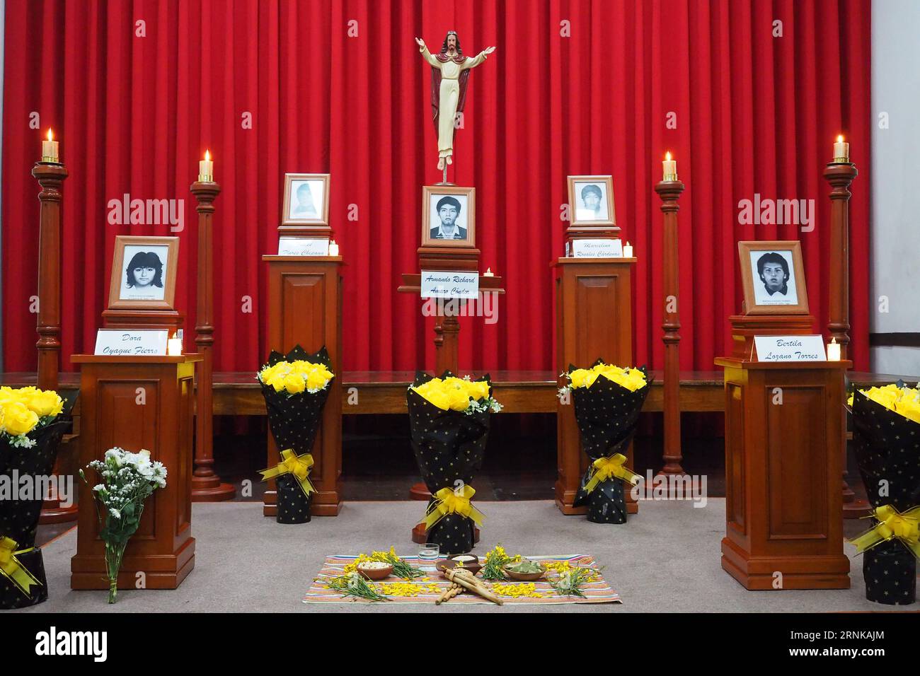 Dora oyague fierro hi-res stock photography and images - Alamy