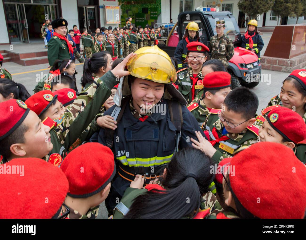 Fire fighter school hi-res stock photography and images - Alamy