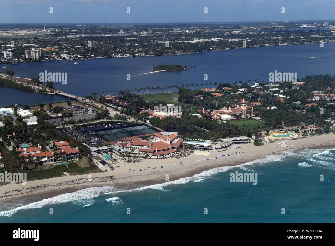 Mar a lago aerial hi-res stock photography and images - Alamy