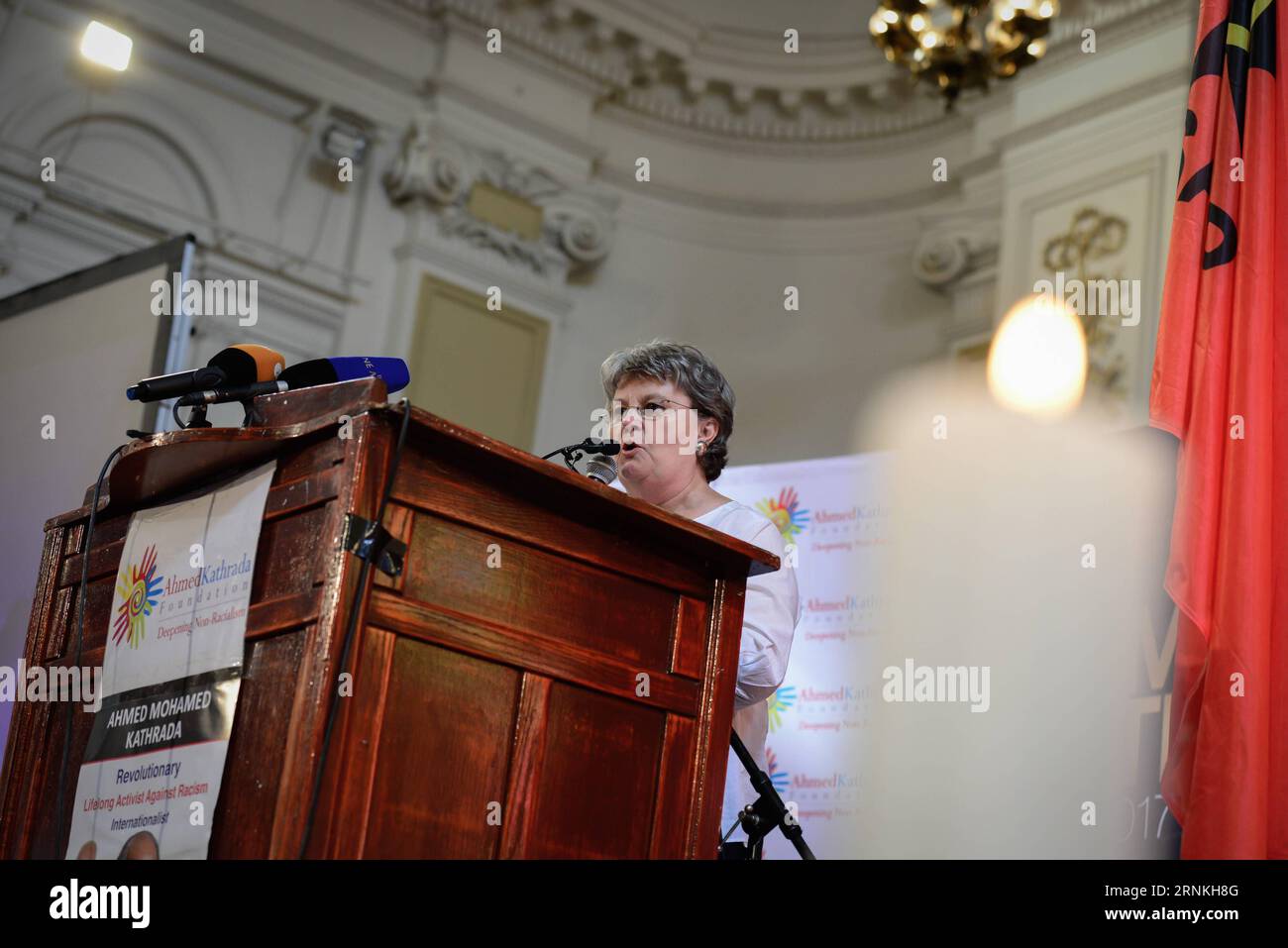 Barbara hogan hi-res stock photography and images - Alamy