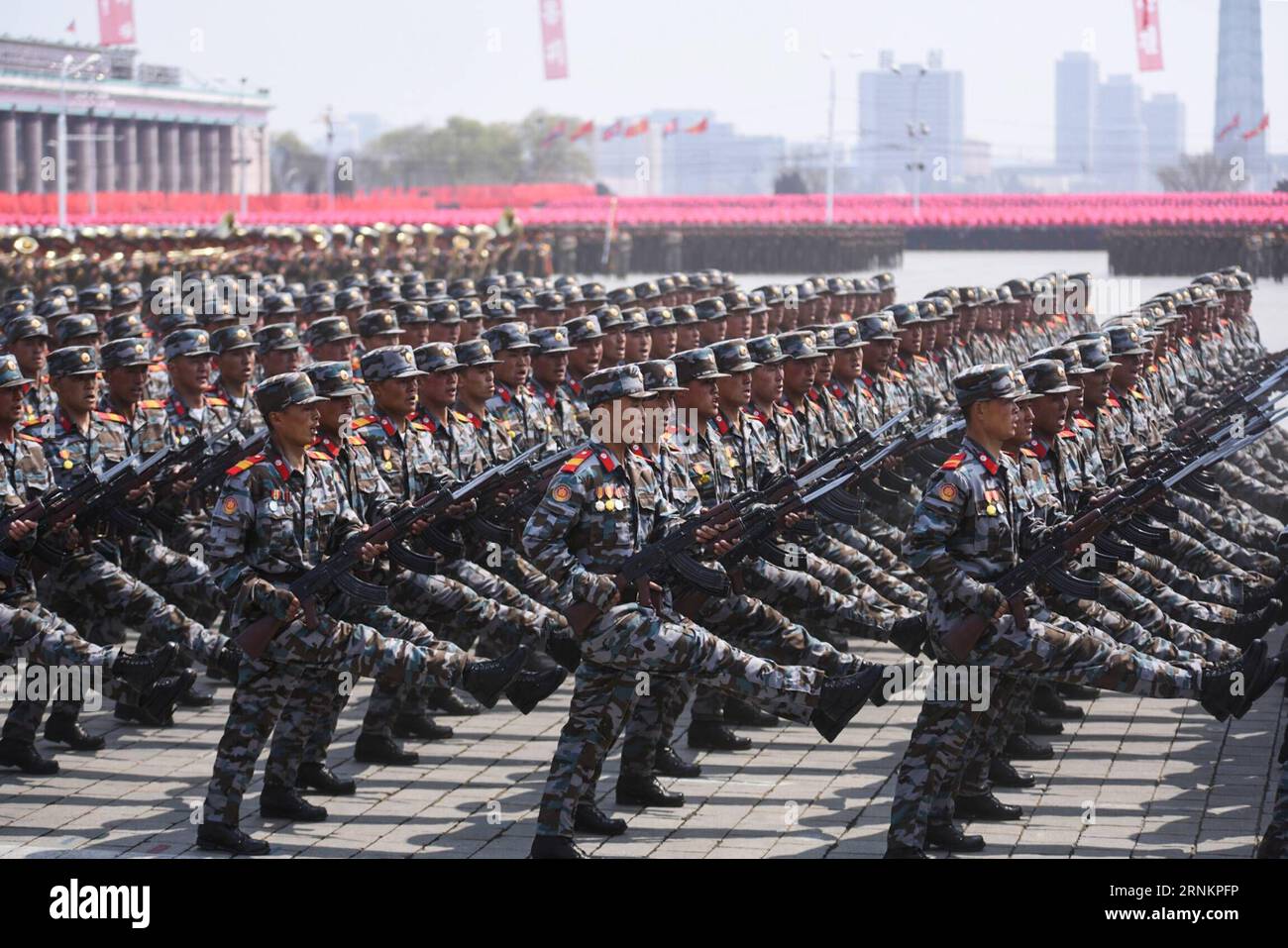 (170415) -- PYONGYANG, April 15, 2017 -- Soldiers attend a military ...
