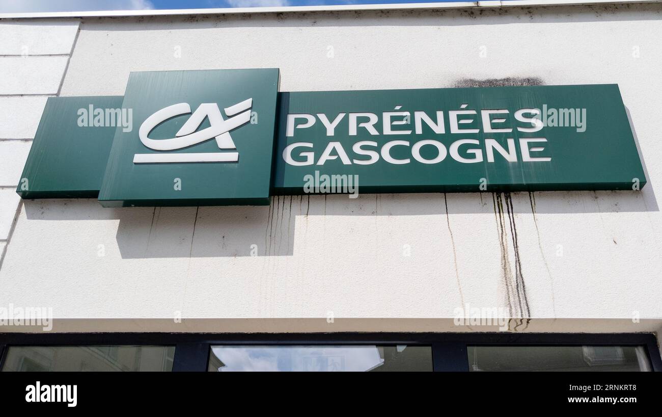 Pau business logo hi-res stock photography and images - Alamy