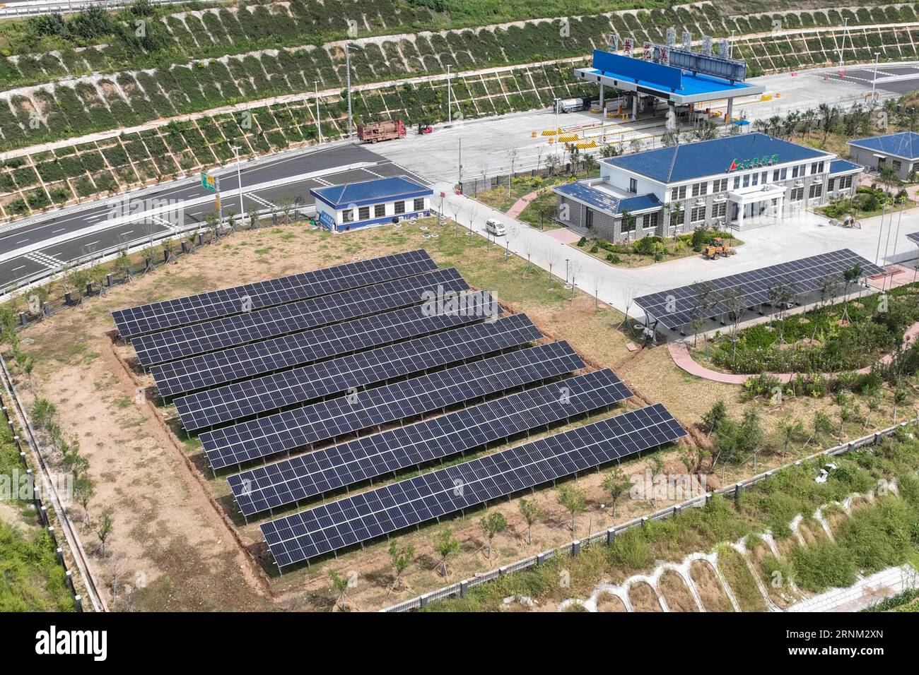 China distributed solar hi-res stock photography and images - Alamy