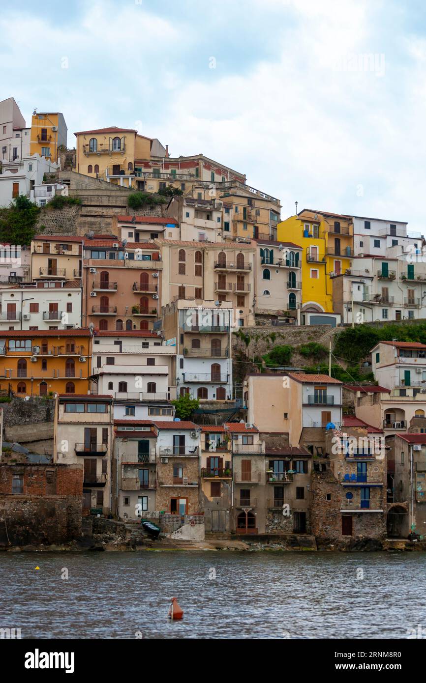 The pretty little fishing village of Chianalea di Scilla, Calabria ...