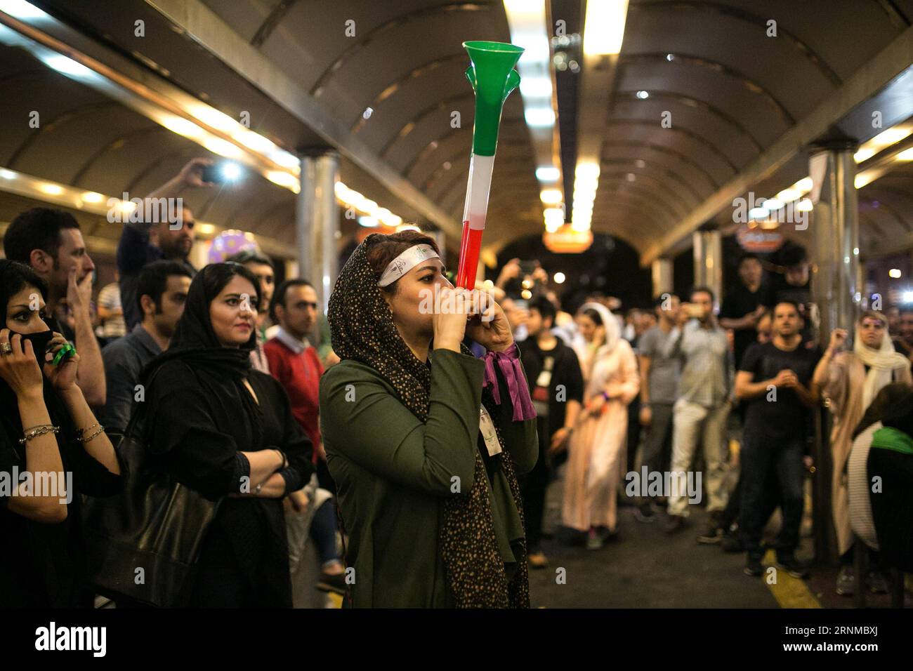 (170521) -- TEHRAN, May 21, 2017 -- Supporters of Iranian President ...