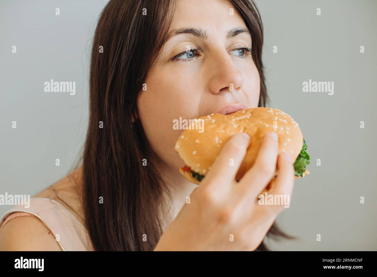 Diet Woman Plate Hamburger Hi Res Stock Photography And Images Alamy