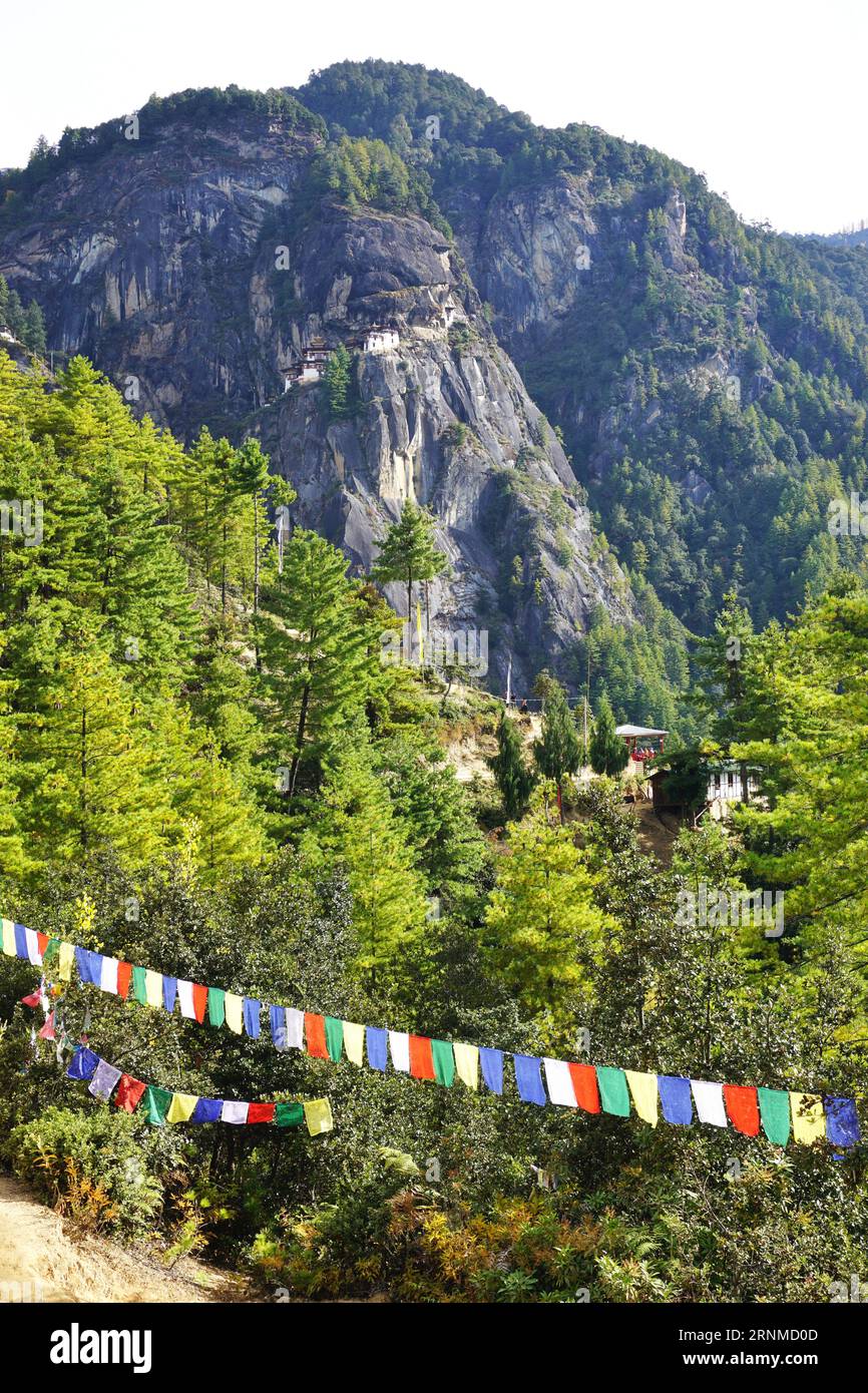 Prayer flags along trail hi-res stock photography and images - Alamy