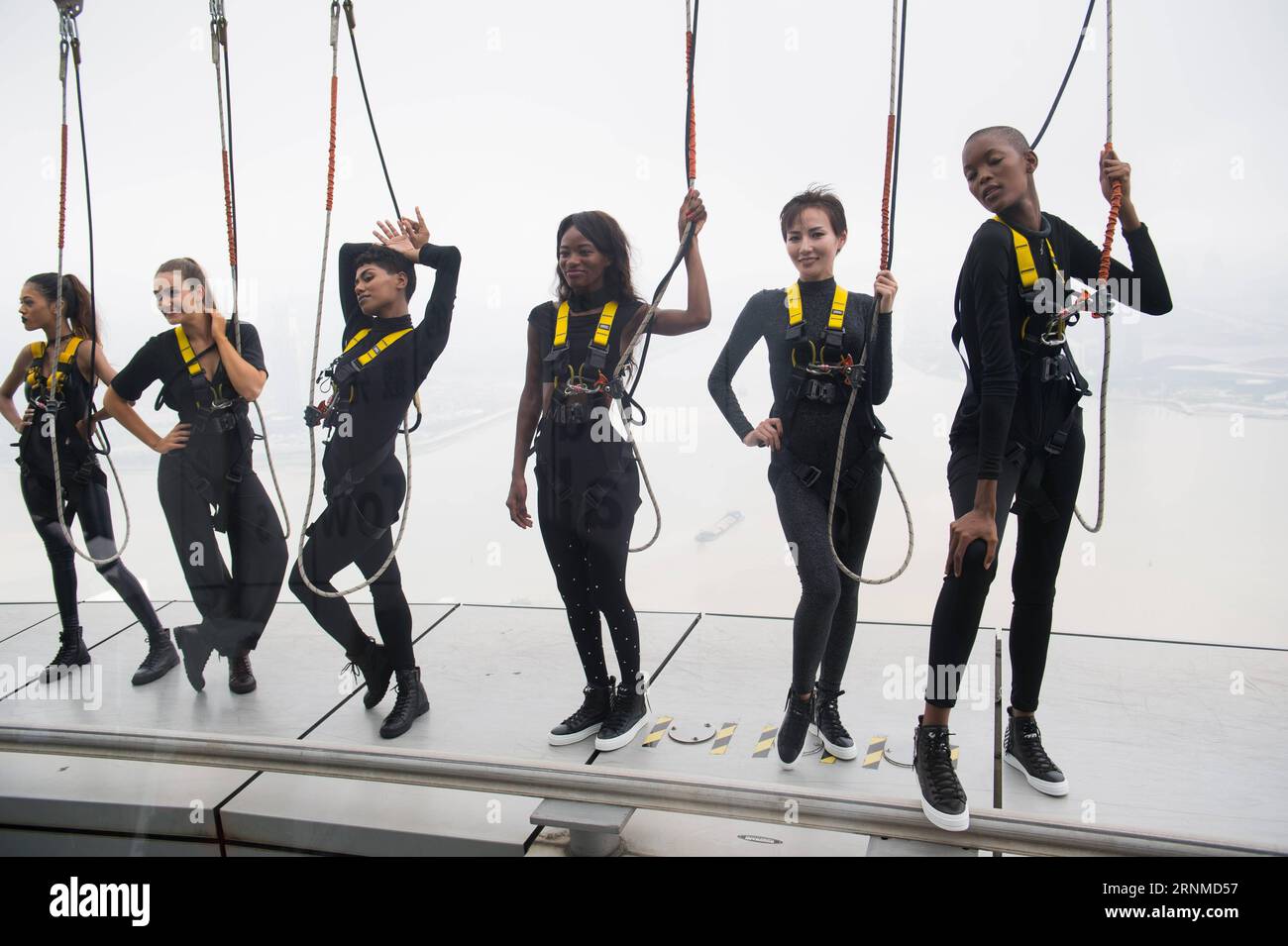 Supermodels hi-res stock photography and images - Alamy