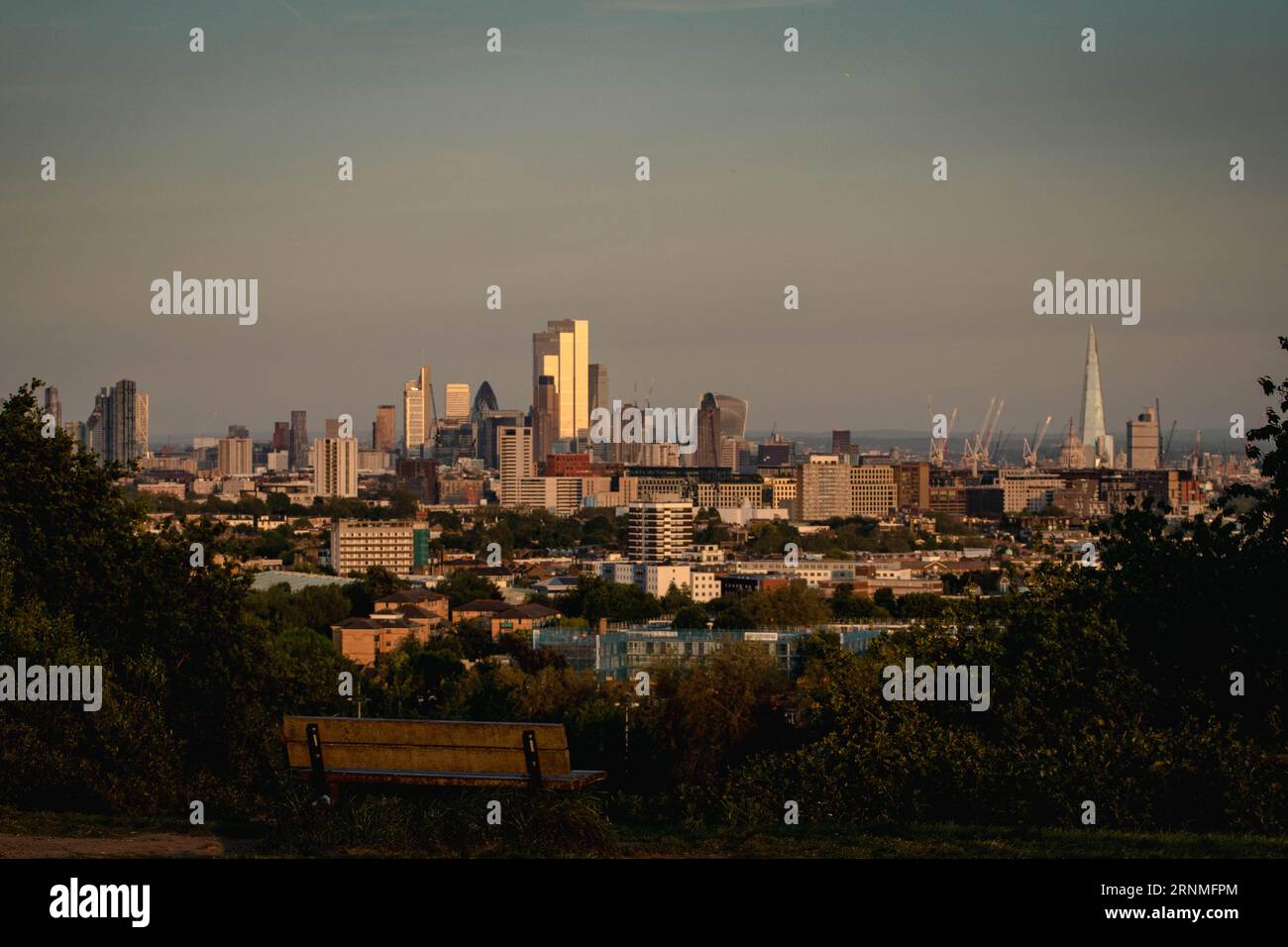 Skyscraper skyline london hi-res stock photography and images - Alamy