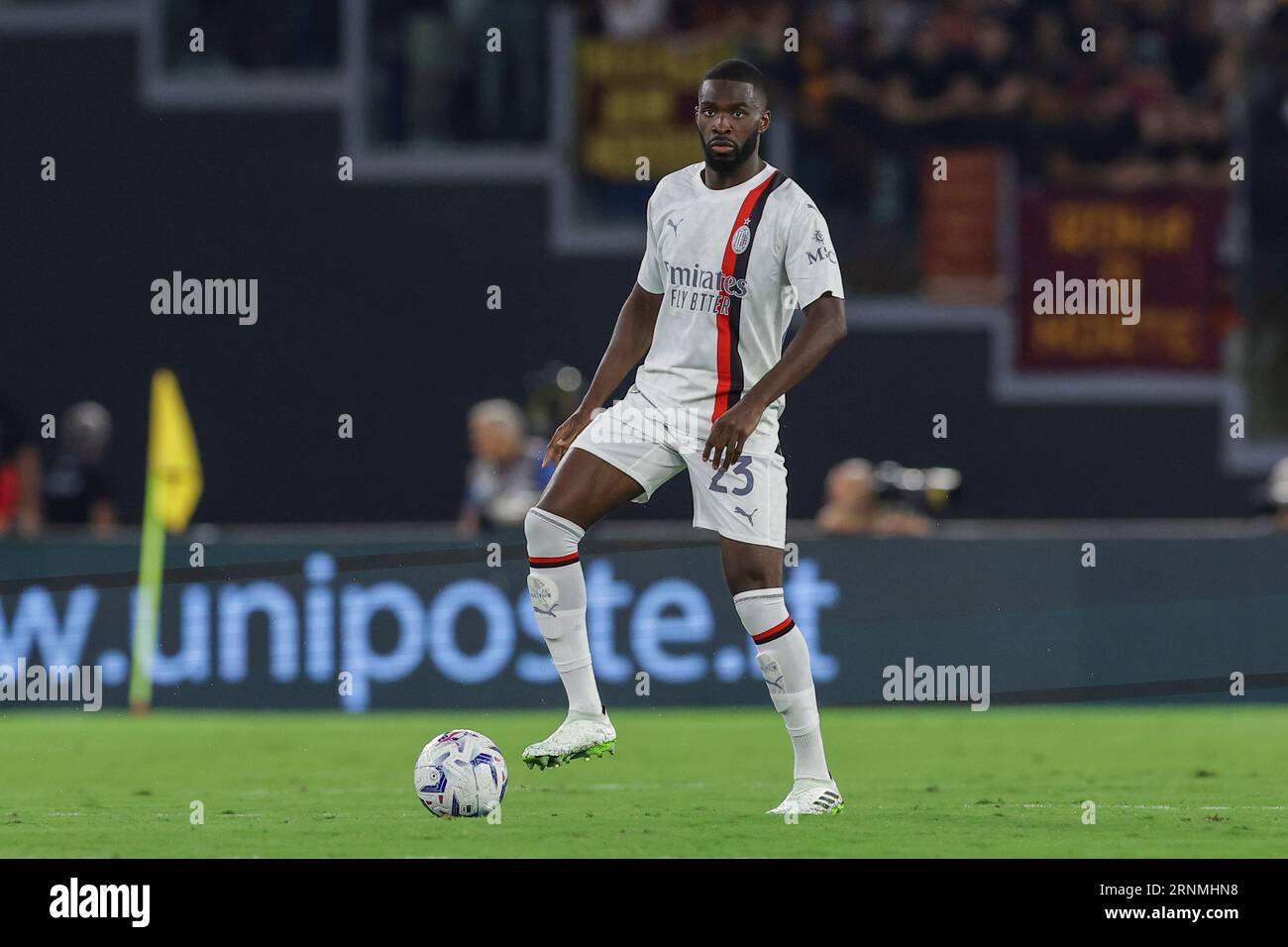 Defender fikayo tomori hi-res stock photography and images - Alamy