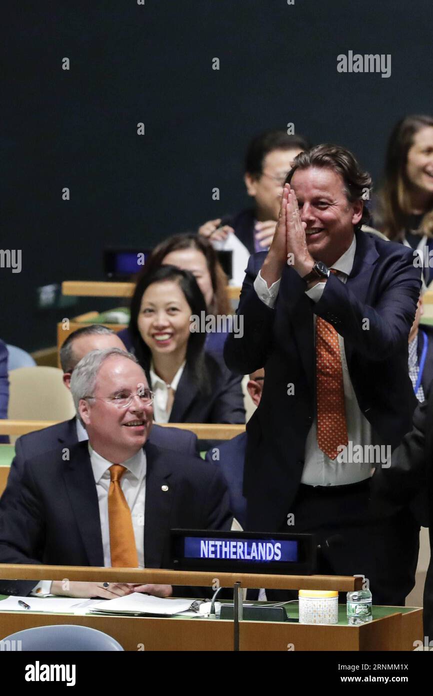 Kuwait y peru hi-res stock photography and images - Alamy