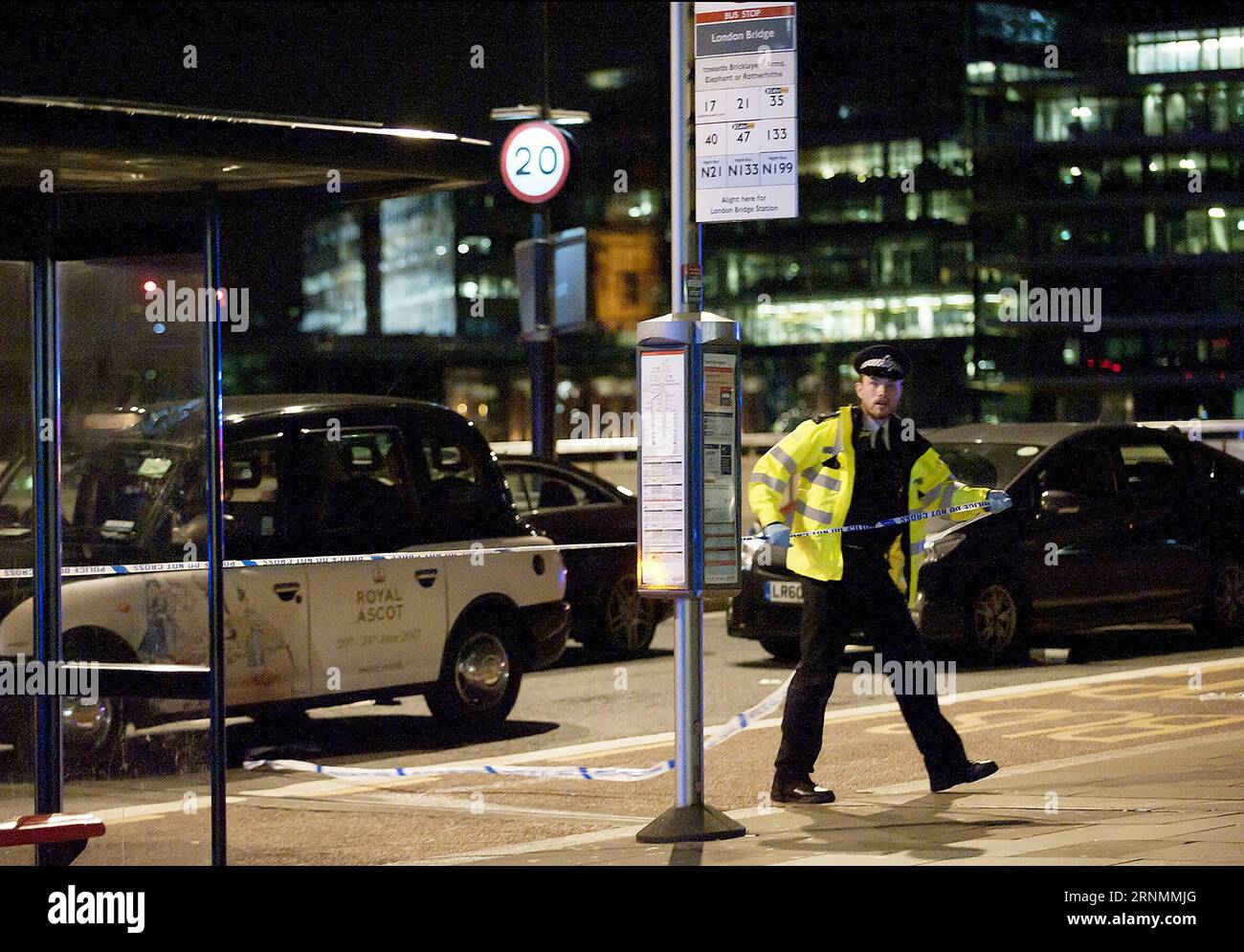 Police van uk night hi-res stock photography and images - Alamy