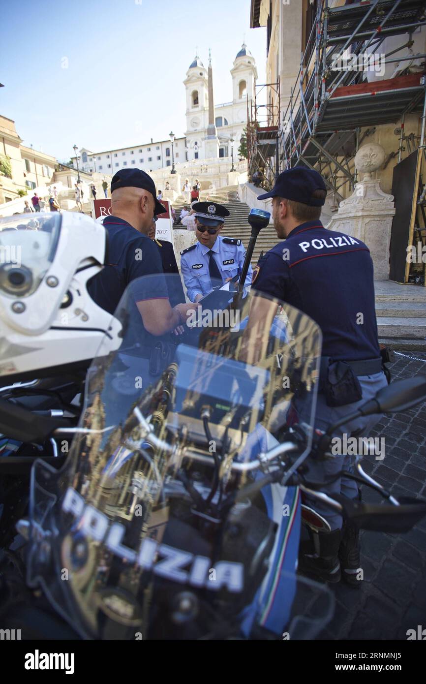 Chinese police officer patrolling hi-res stock photography and images ...